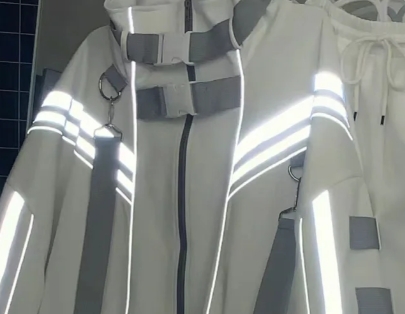 Reflective Plastisol Screen Print Ink: What Is It？